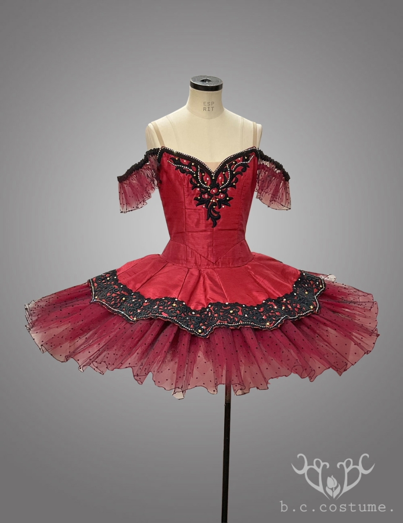 WA-821 女性衣裳 | b.c.costume.